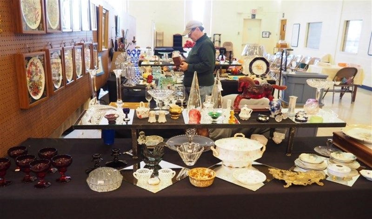 Antique and Collectible show Town of Manchester